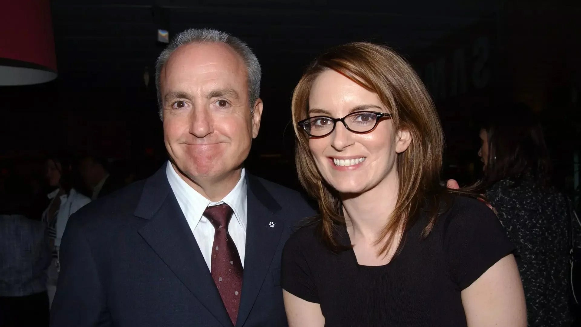 Tina Fey reportedly offered to take over “Saturday Night Live" – 800 Pound Gorilla