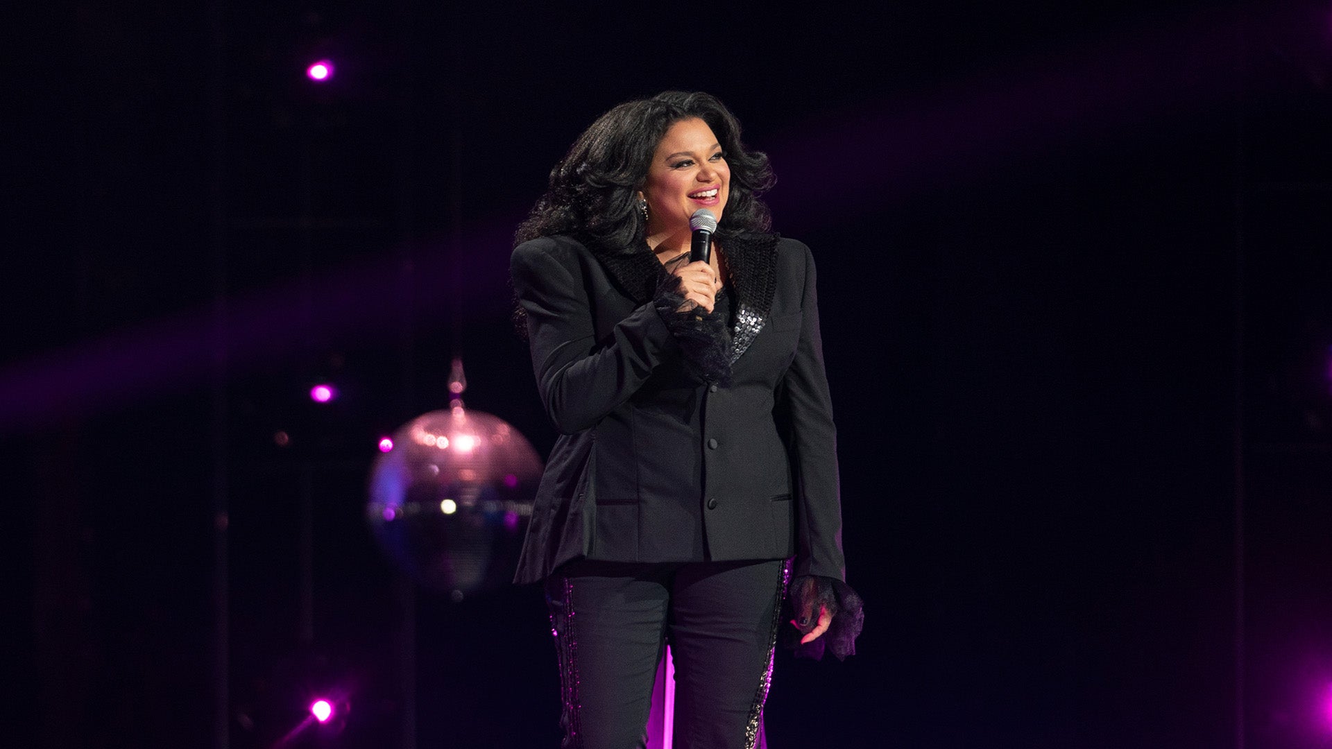 Michelle Buteau Netflix Special, "A Buteau-ful Mind At Radio City Music ...
