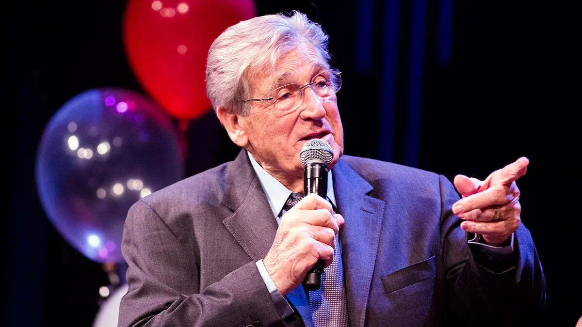 Comedian Shecky Greene Has Passed Away at 97 – 800 Pound Gorilla