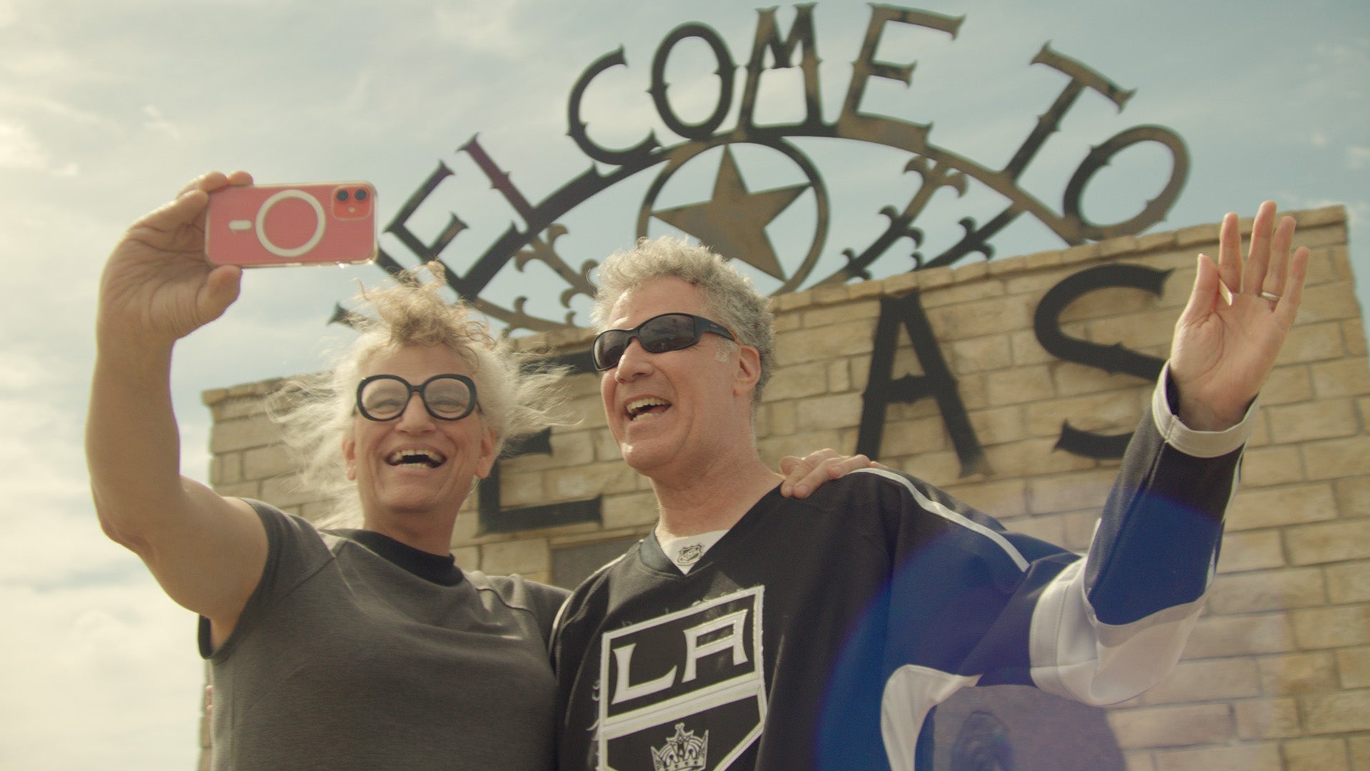 "Will & Harper" Netflix Documentary Trailer, Premiere Date – 800 Pound Gorilla